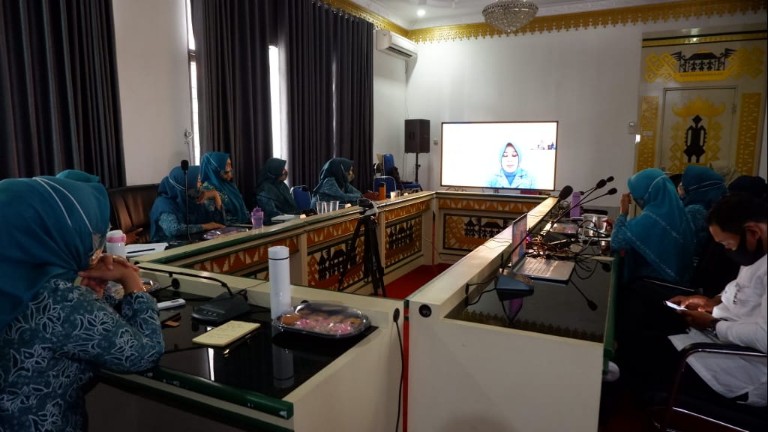 TP PKK Tanggamus Ikuti Video Conference Dengan Ketum PKK Pusat – Senator